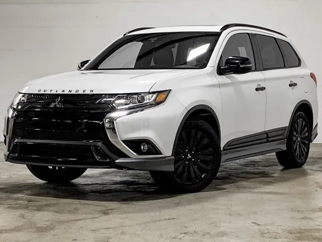 Used 2020 Mitsubishi Outlander SE for sale in O'Fallon, MO