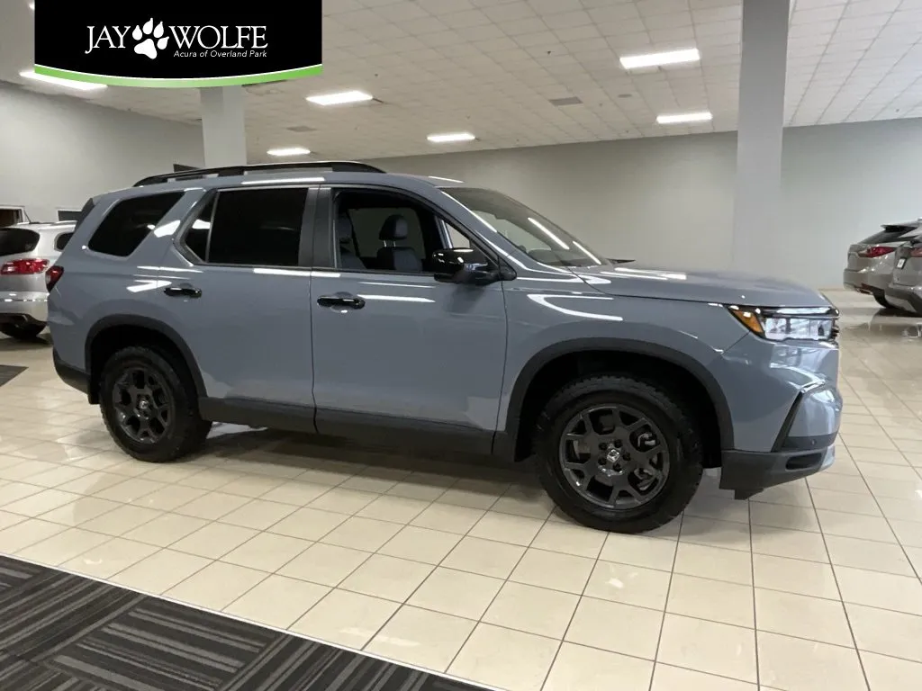 Used 2025 Honda Pilot TrailSport for sale in Overland Park, KS at Jay ...