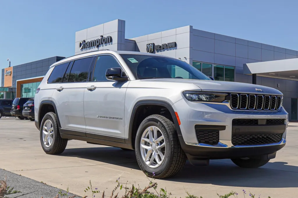 New 2024 Jeep Grand Cherokee L Laredo X | STK# 640497 | Champion ...