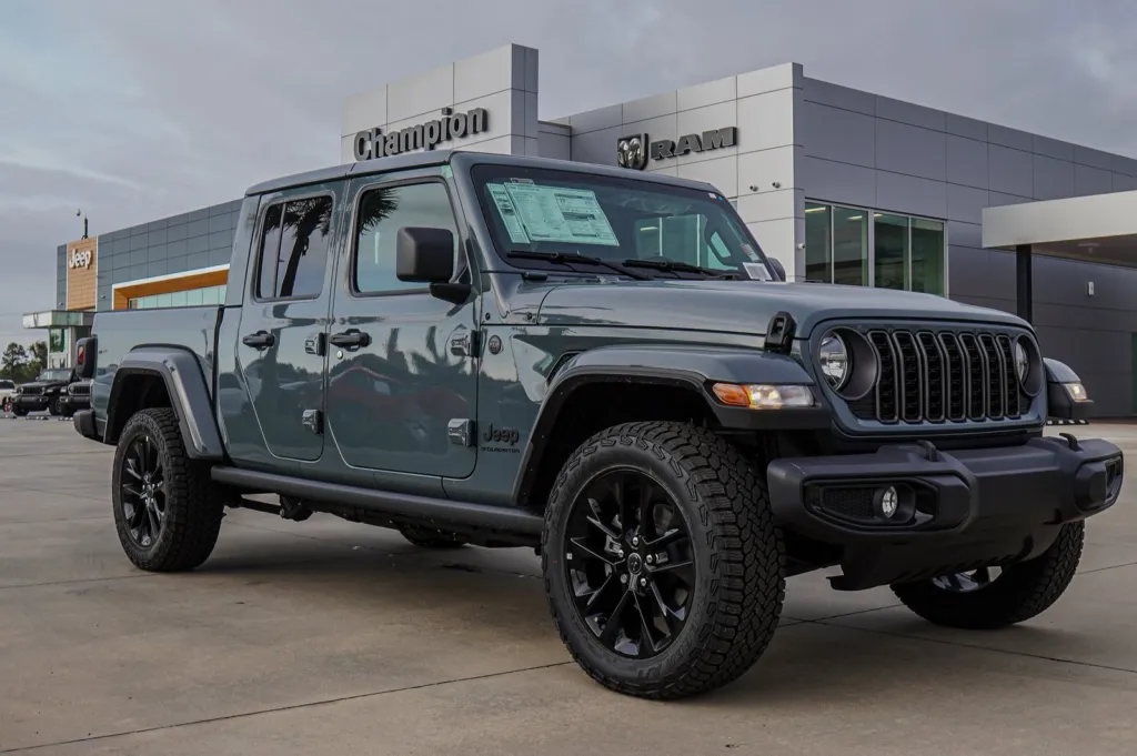 New 2025 Jeep Gladiator Nighthawk | STK# 650208 | Champion Chrysler ...