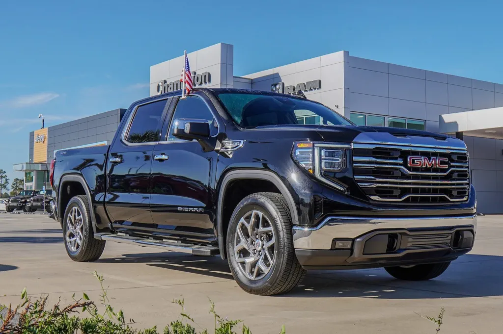 Used 2023 GMC Sierra 1500 SLT | STK# 950058 | Champion Chrysler Dodge ...
