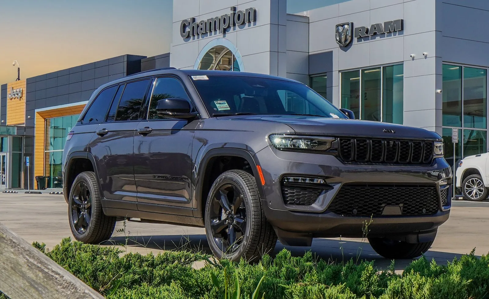 New 2025 Jeep Grand Cherokee Limited | STK# 650315 | Champion Chrysler ...