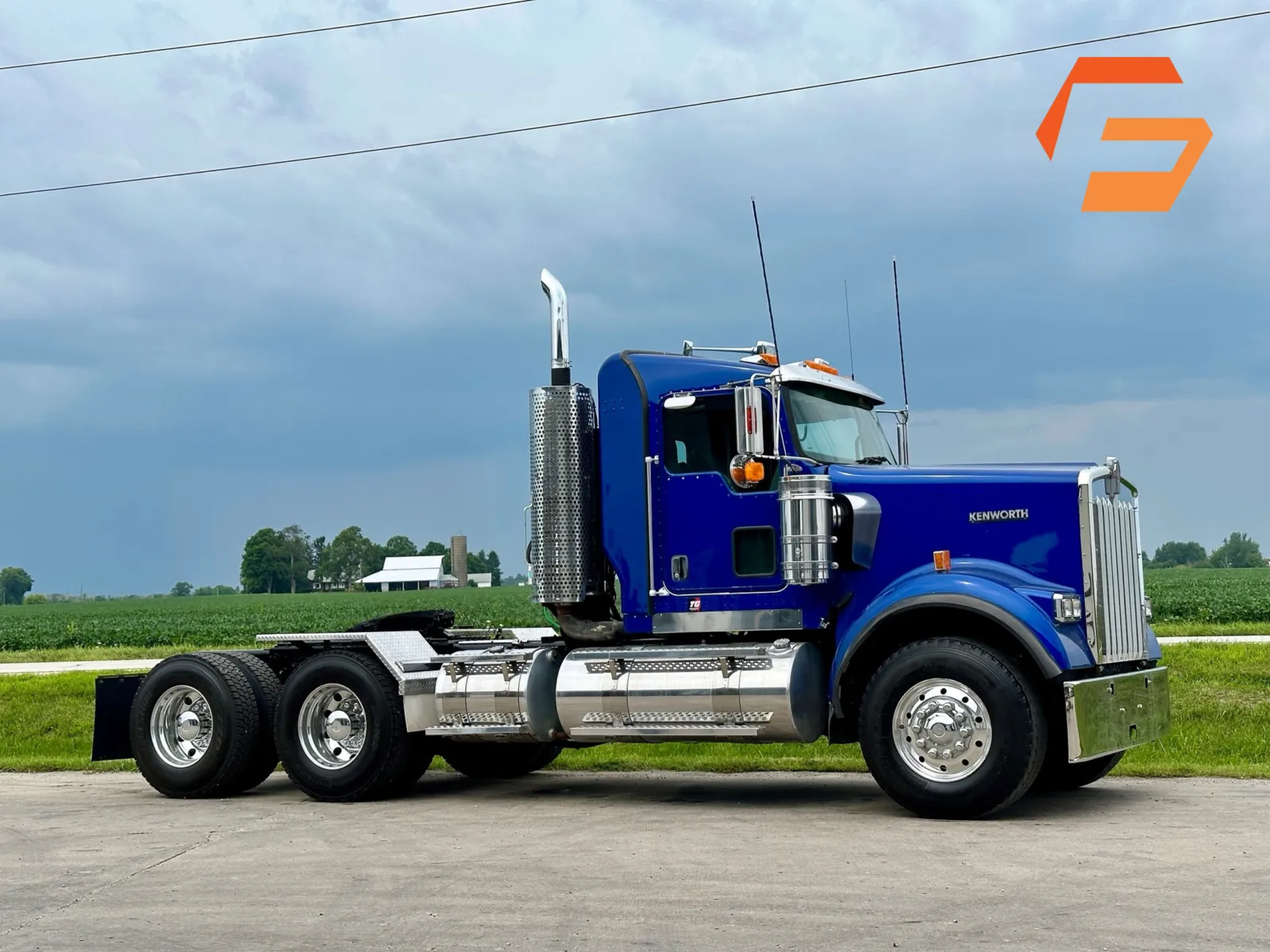 Used 2018 KENWORTH W900 for sale in New Lenox, IL at Forge Truck Centers | VIN: 1XKWD40X2JJ215110