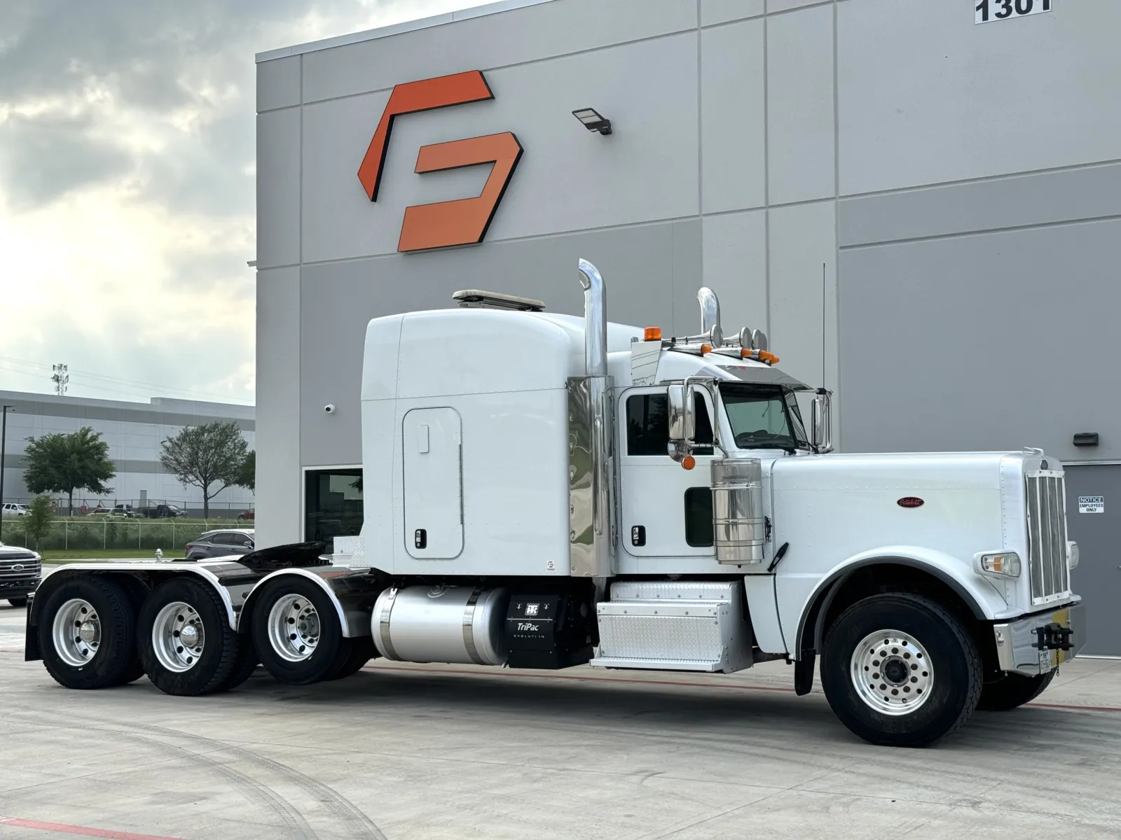 Used 2016 PETERBILT 389 for sale in Hutchins, TX at Forge Truck Centers ...