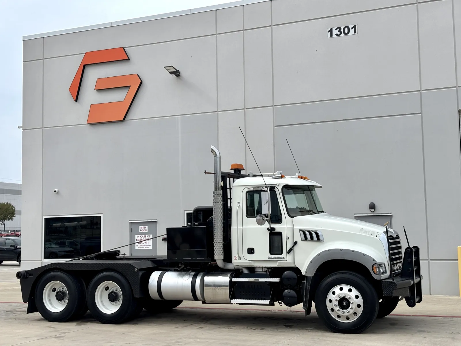Used 2015 MACK GU713 for sale in Hutchins, TX at Forge Truck Centers ...