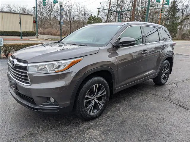 Used 2016 Toyota Highlander XLE for sale in Gahanna, OH at Gahanna Auto ...