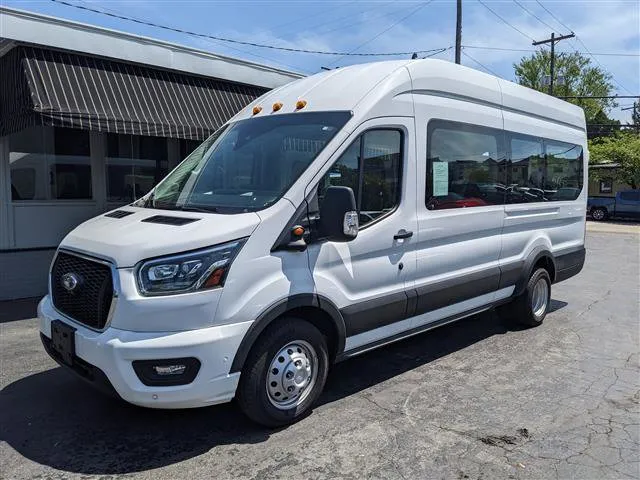 2023 Ford Transit 350 Passenger Xlt