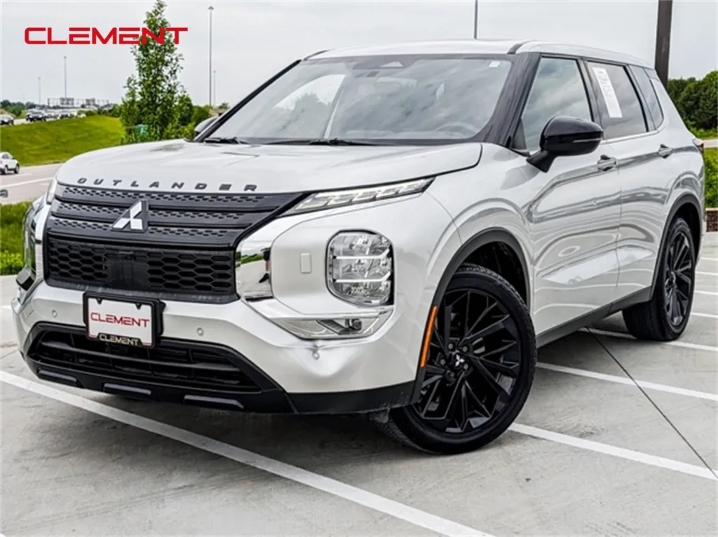 Used 2022 Mitsubishi Outlander Black Edition for sale in Wentzville, MO ...