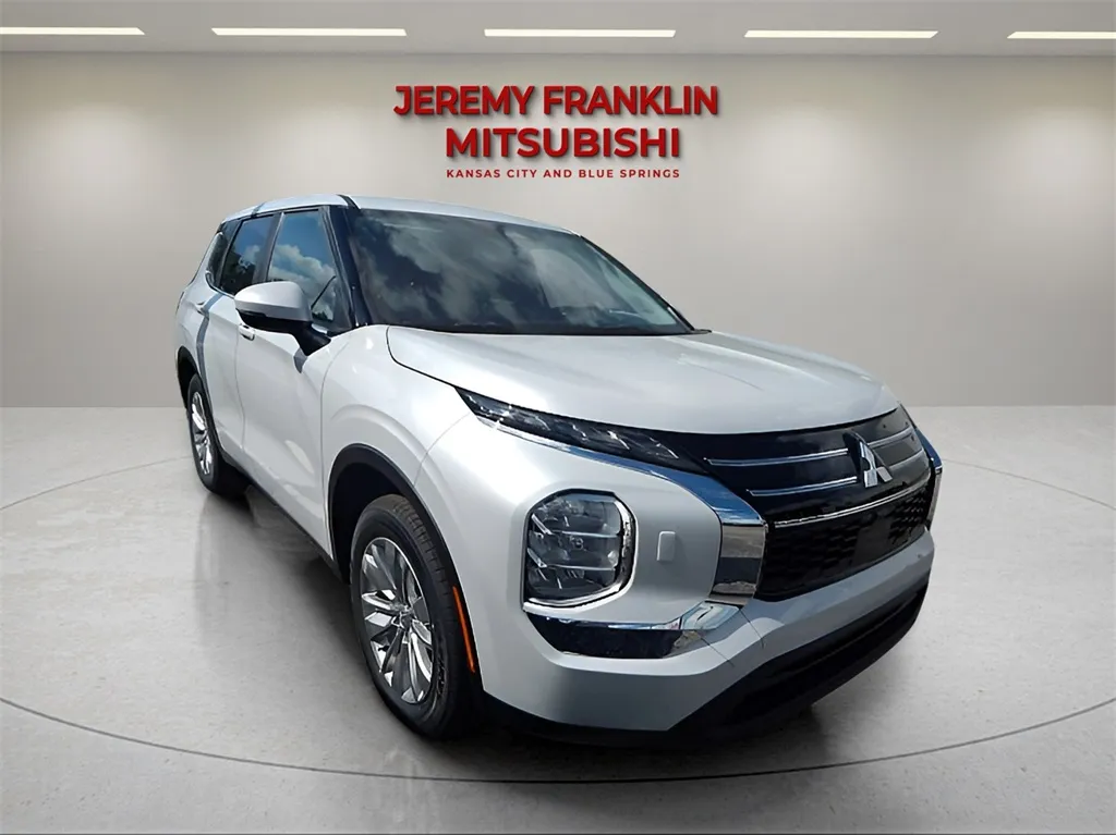 2025 Mitsubishi Outlander ES for sale in Kansas City, MO at Jeremy ...