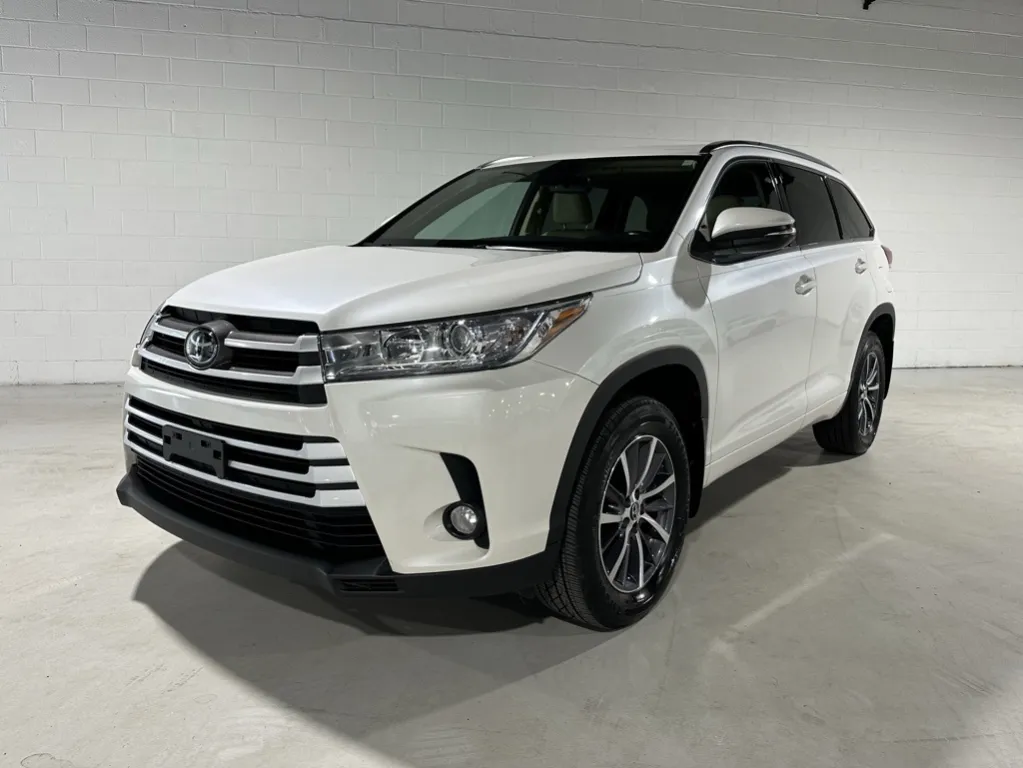 Used 2018 Toyota Highlander XLE for sale in Charlotte, NC at Dream Work ...