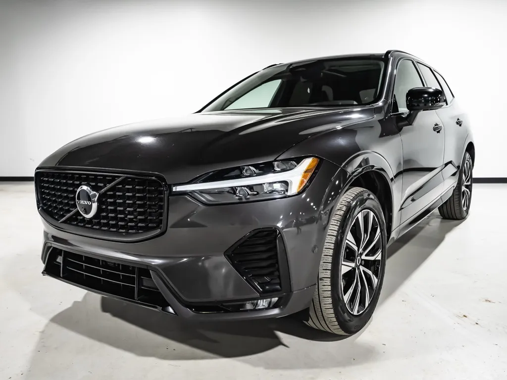2023 Volvo Xc60 B5 Plus Dark Theme