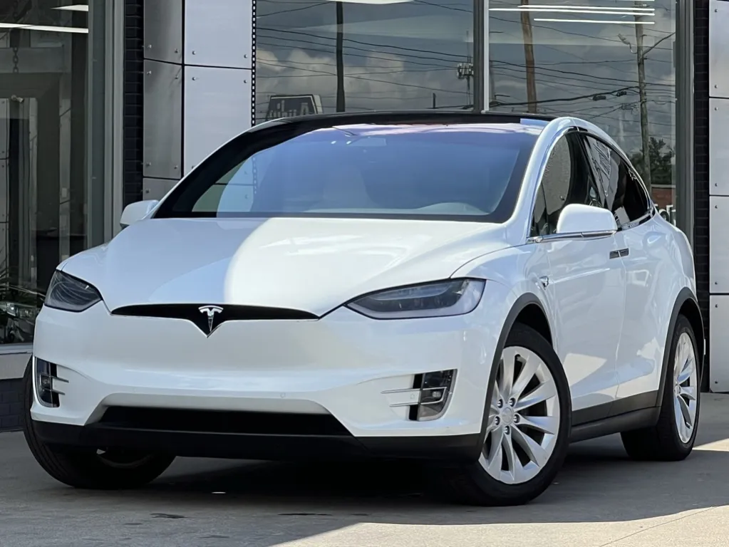 Tesla Model X White Used 2022 Tesla Model X Plaid For Sale (Sold)