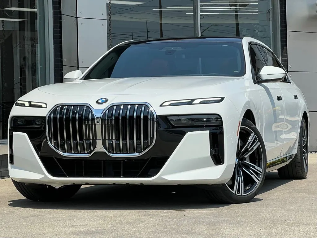 Used 2023 BMW 7 Series 760i xDrive for sale in Fishers, IN at AutoGiant ...