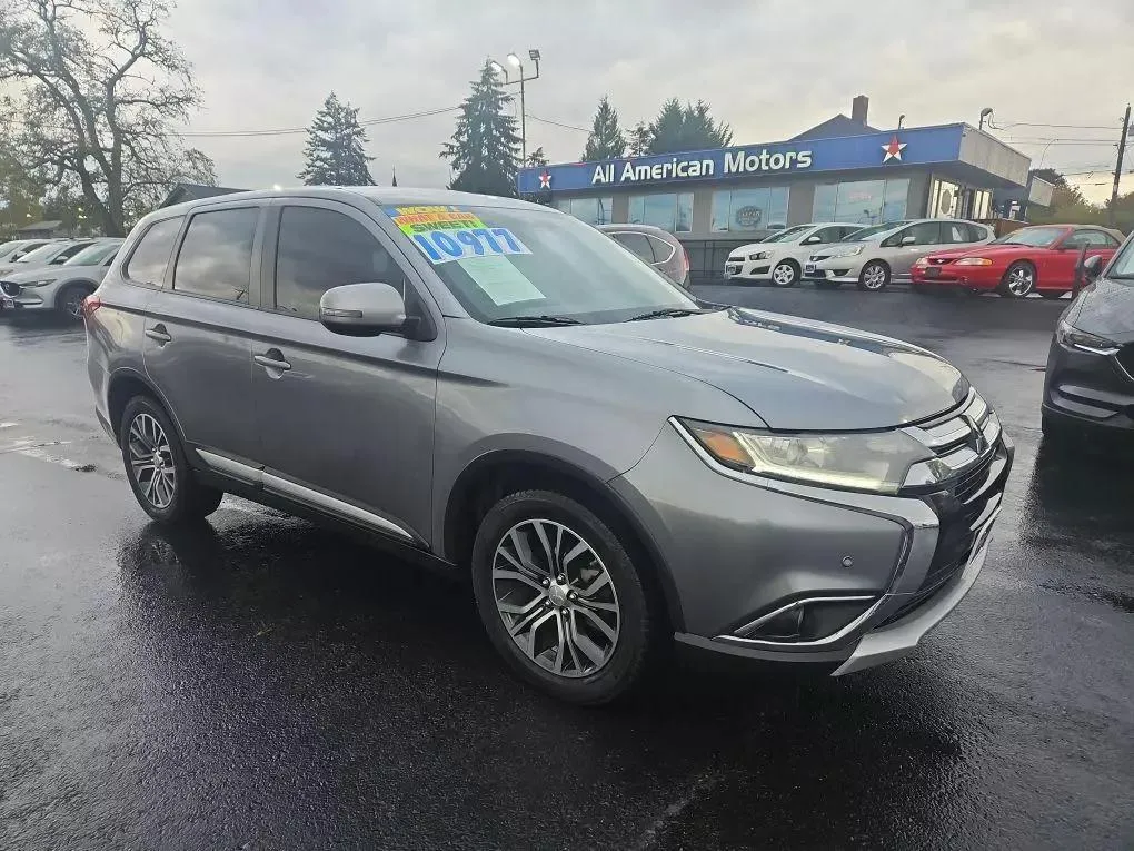 Used 2017 Mitsubishi Outlander SE Sport Utility 4D for sale in Tacoma ...