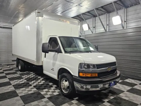 Used 2020 Chevrolet Express 4500 Cutaway DRW 177'' WB Dually 16FT Box ...