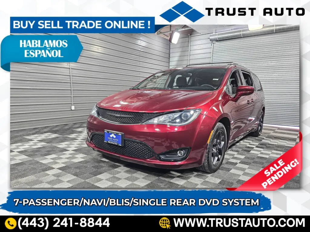 Used 2018 Chrysler Pacifica Touring L 7-Passenger Minivan/Van w/Rear ...