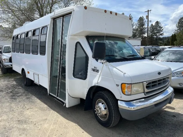 Used 2001 Ford Econoline E-450 Bus- Up to 26-Passenger *NO CDL REQUIRED ...