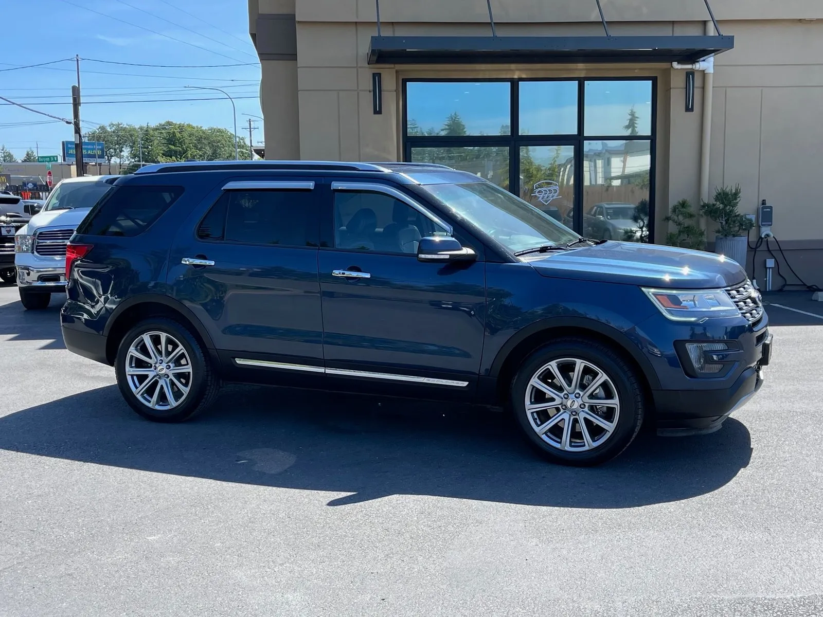 Used 2016 Ford Explorer Limited for sale in Lakewood, WA at 9999 Auto ...