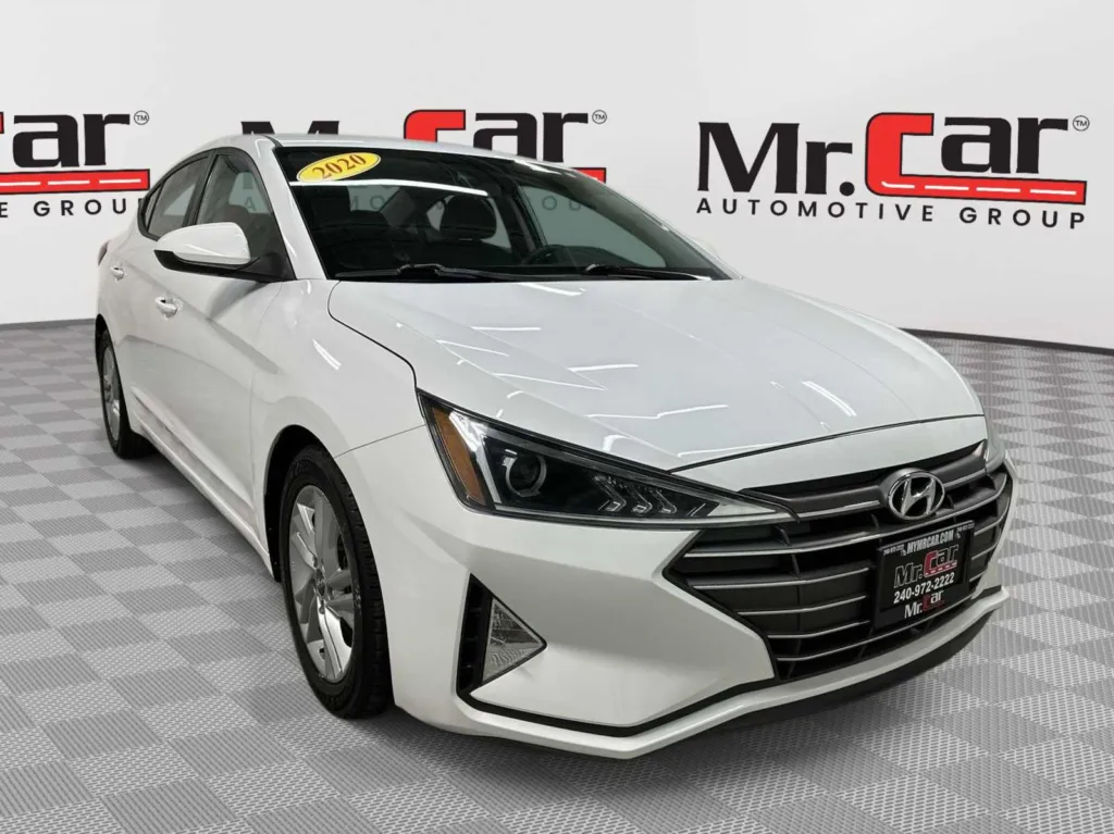 Used 2020 Hyundai Elantra SEL for sale in Brentwood, MD at Mr. Car ...
