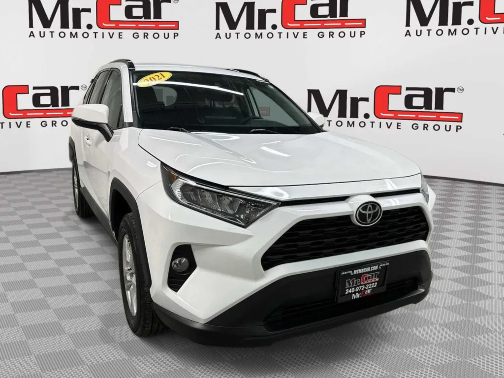 Used 2021 Toyota RAV4 XLE for sale in Glen Burnie, MD at Mr. Car ...
