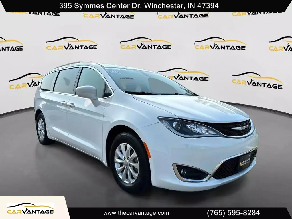 Used 2019 Chrysler Pacifica Touring Plus Minivan 4D for sale in ...