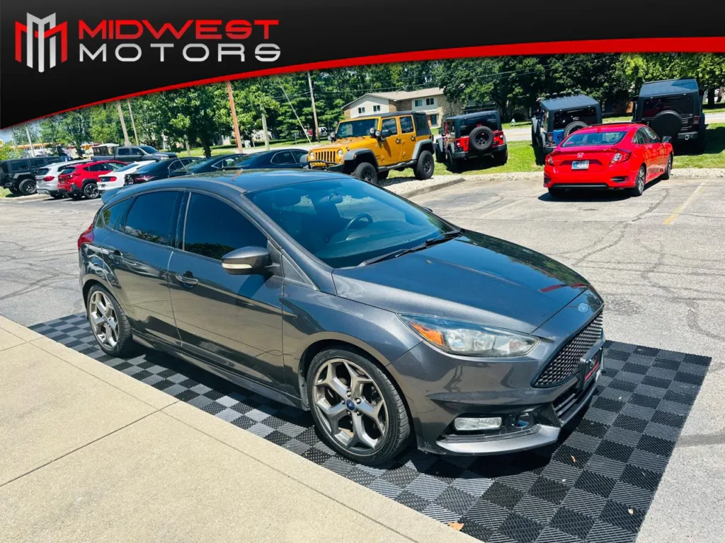 Used 2017 Ford Focus ST Hatch for sale in Indianapolis, IN | VIN ...