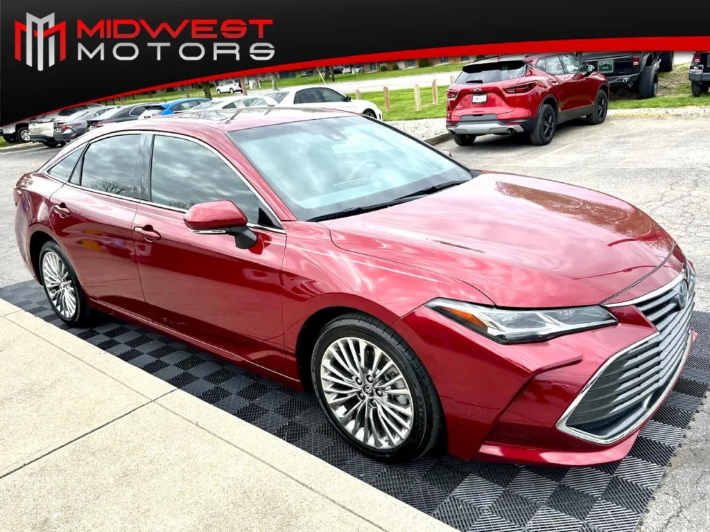 Used 2019 Toyota Avalon Hybrid Limited 4D Sedan for sale in ...