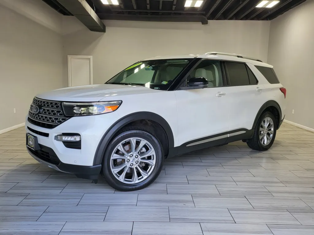 Used 2021 Ford Explorer Limited for sale in Cinnaminson, NJ | VIN ...