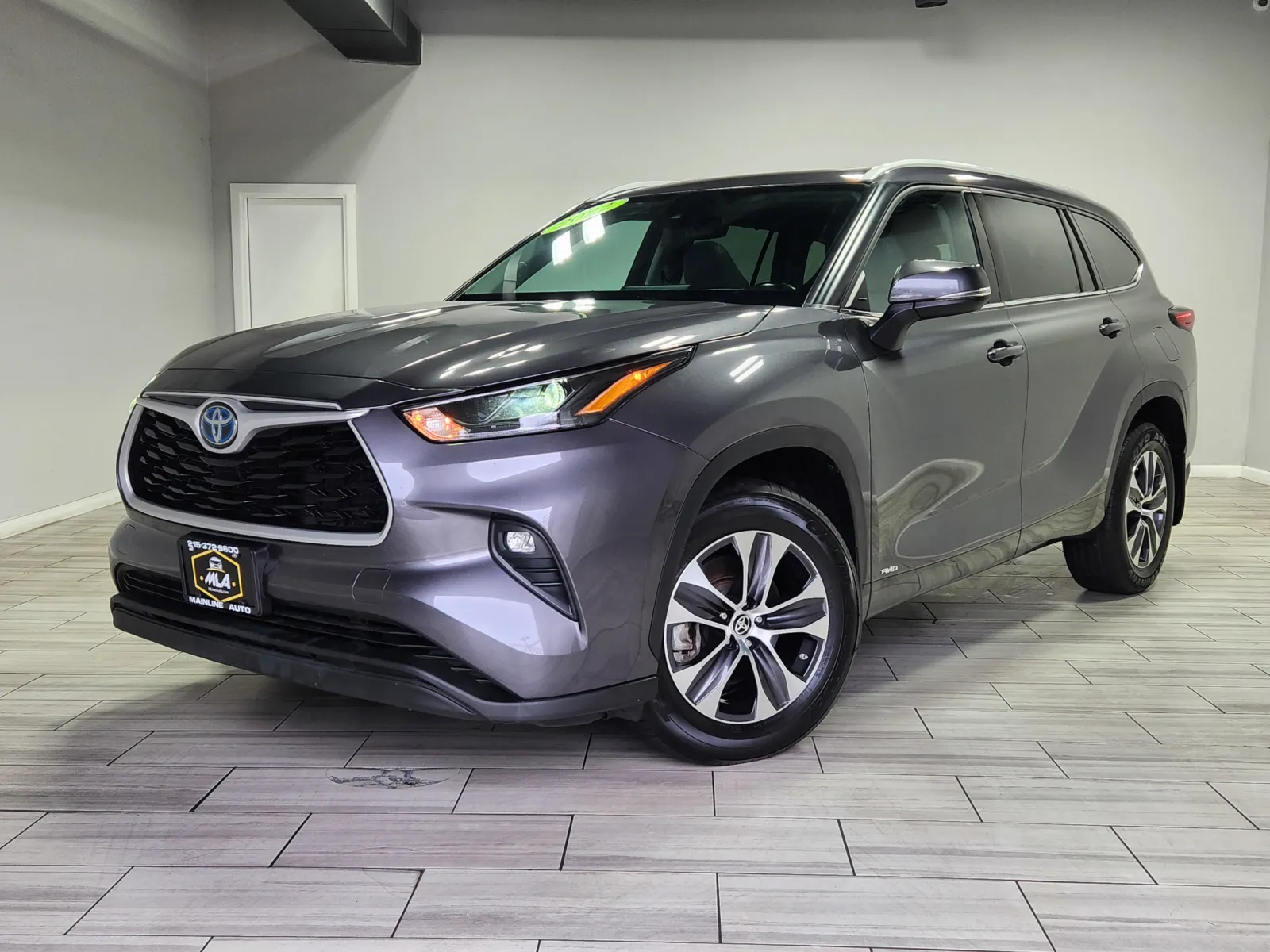 Used 2022 Toyota Highlander Hybrid Bronze Edition for sale in ...