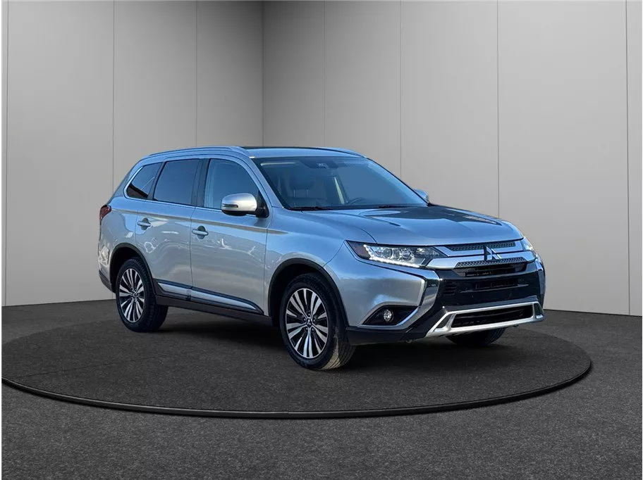Used 2020 Mitsubishi Outlander SEL Sport Utility 4D for sale in ...