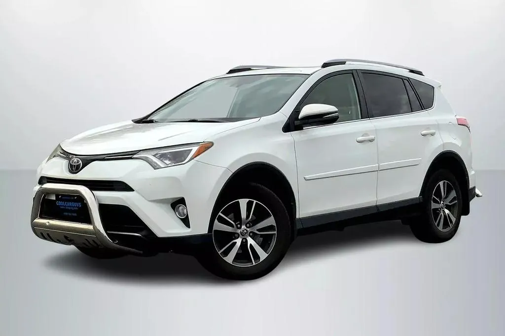 Used 2018 Toyota RAV4 XLE Sport Utility 4D for sale in Janesville, WI ...