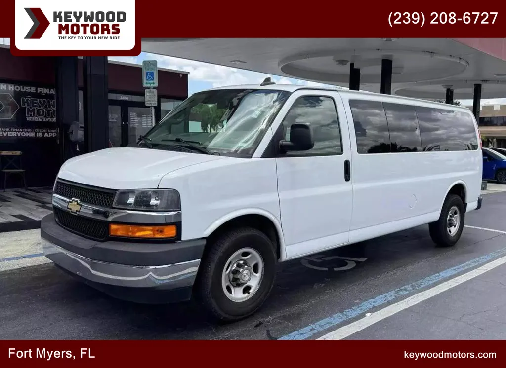 Used 2019 Chevrolet Express 3500 Passenger LT Extended Van 3D for sale ...