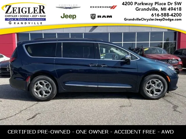 Used 2022 Chrysler Pacifica Limited for sale in Grandville, MI at ...