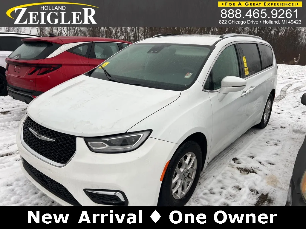 Used 2021 Chrysler Pacifica Touring L for sale in Holland, MI at ...