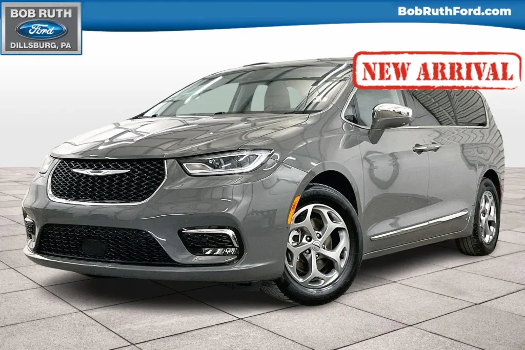 Used 2022 Chrysler Pacifica Limited for sale in Dillsburg, PA at Bob ...