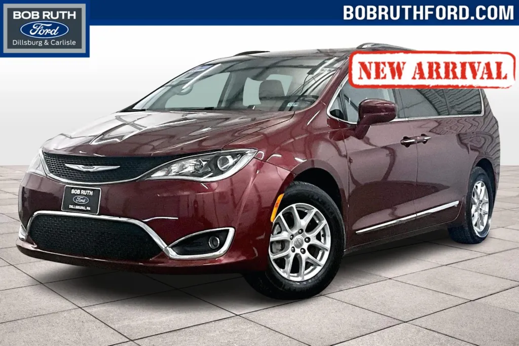 Used 2020 Chrysler Pacifica Touring L for sale in Dillsburg, PA at Bob ...