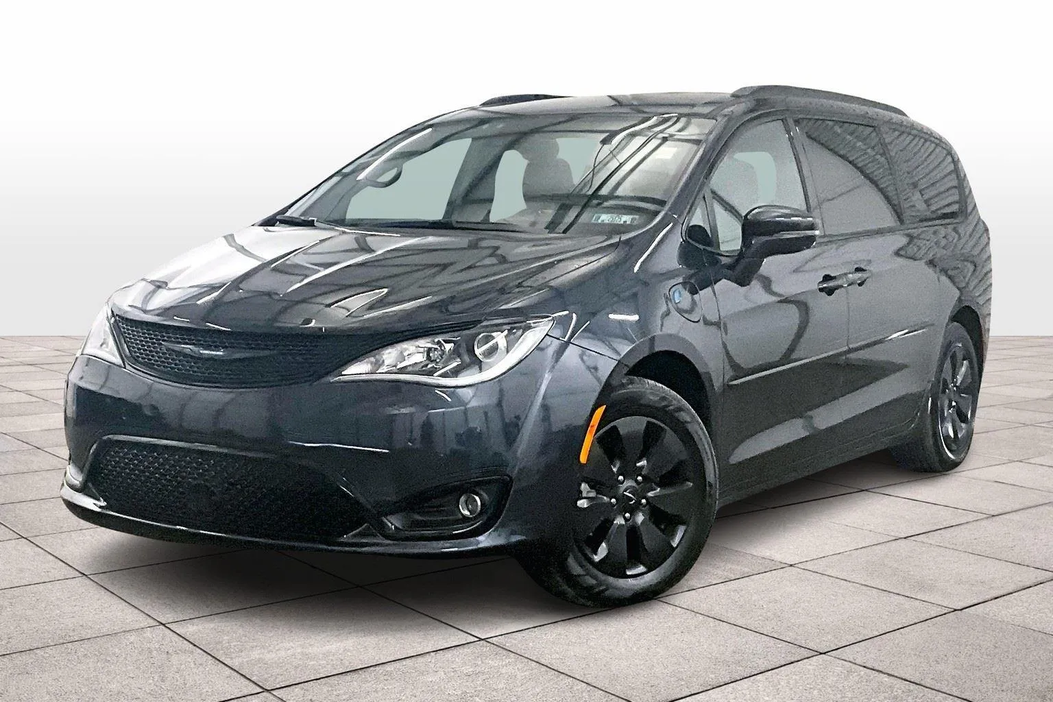 Used 2020 Chrysler Pacifica Hybrid Limited 35th Anniversary for sale in ...