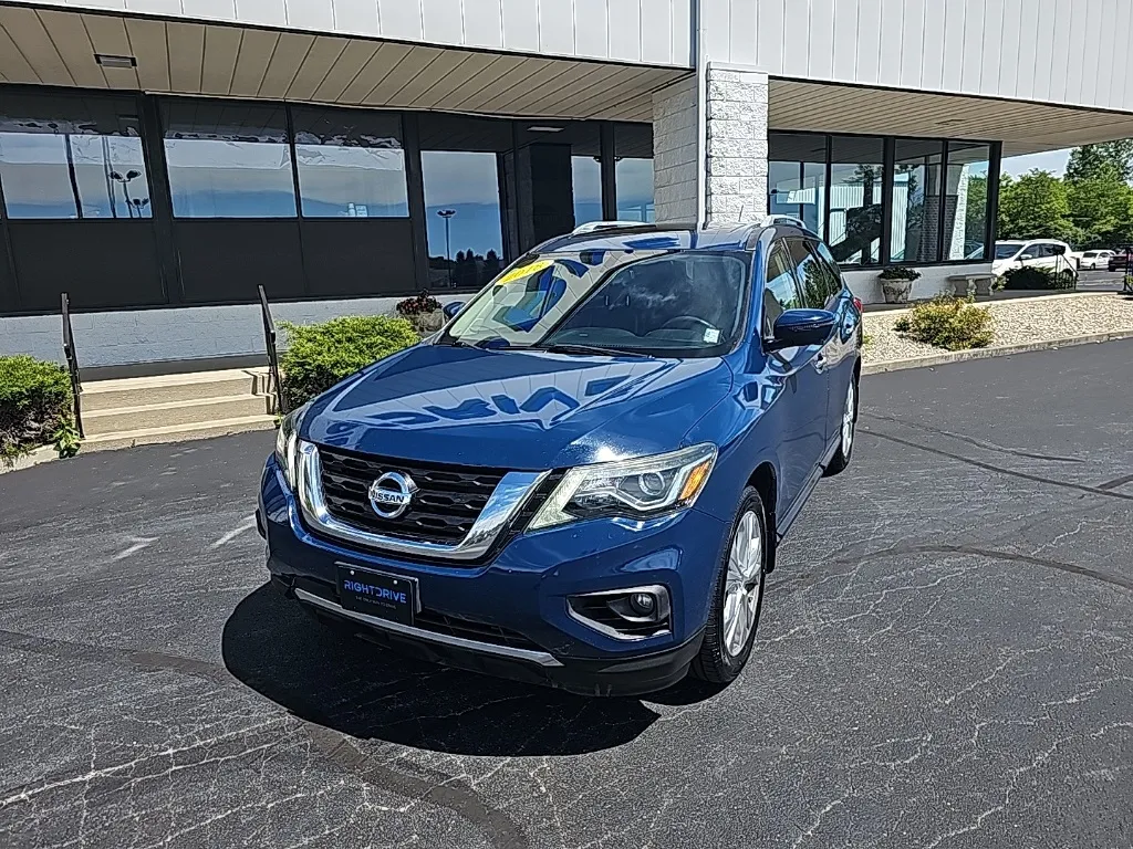 Used 2018 Nissan Pathfinder SL for sale in Muncie, IN at RightDrive ...