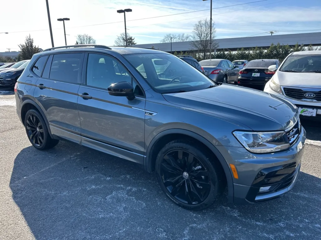 Used 2021 Volkswagen Tiguan SE R-Line Black for sale in Berlin, NJ at ...