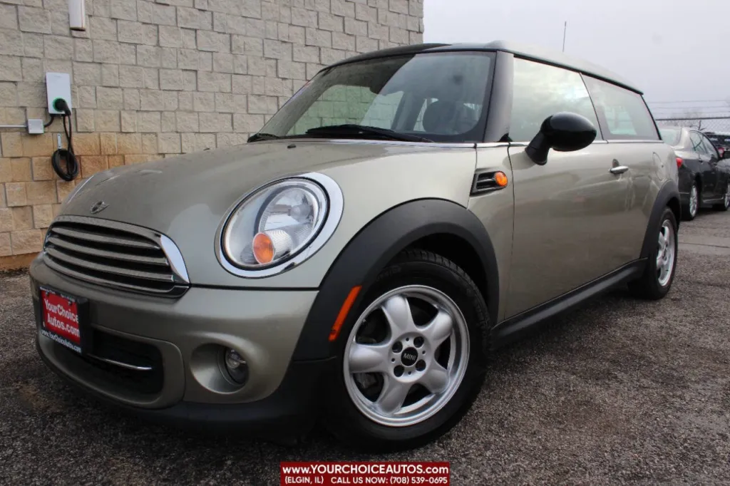 Used 2011 MINI Cooper Clubman Base 3dr Wagon for sale in Elgin, IL at ...