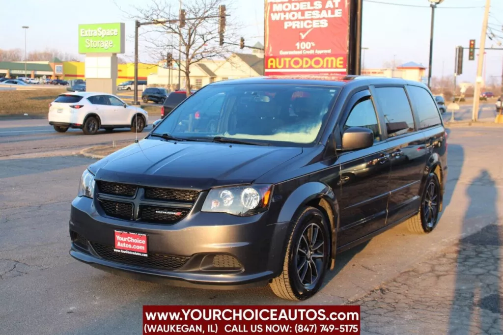 Used 2016 Dodge Grand Caravan SE Plus for sale in Waukegan, IL at Your ...