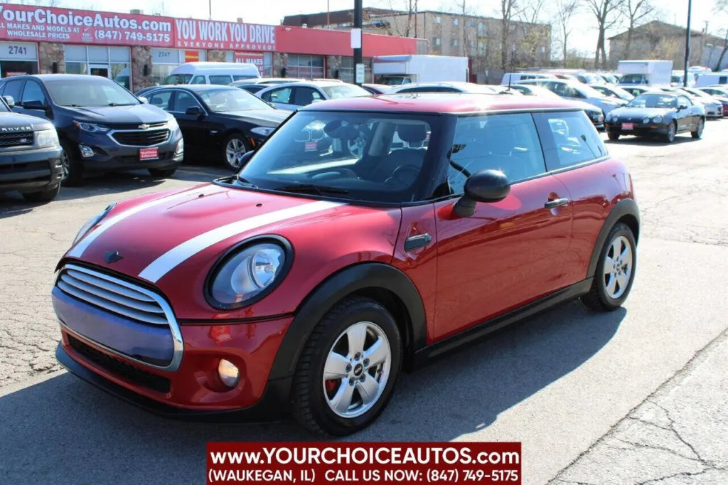 Used 2014 MINI Cooper Hardtop Cooper 2dr Hatchback for sale in Waukegan ...