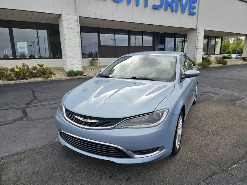 Used 2015 Chrysler 200 Limited for sale in Muncie, IN | VIN ...