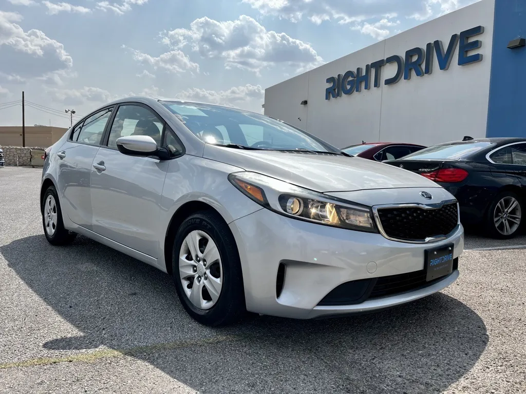 2017 Used Kia Fortenull