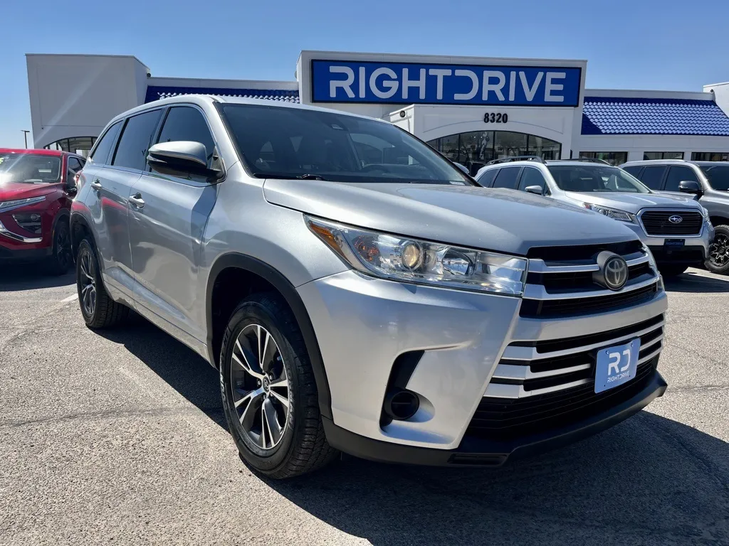 Used 2018 Toyota Highlander LE for sale in El Paso, TX at RightDrive ...