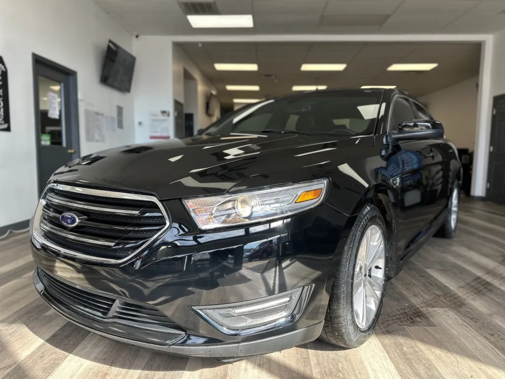 Used 2017 Ford Taurus SEL for sale in Philadelphia, PA | VIN ...