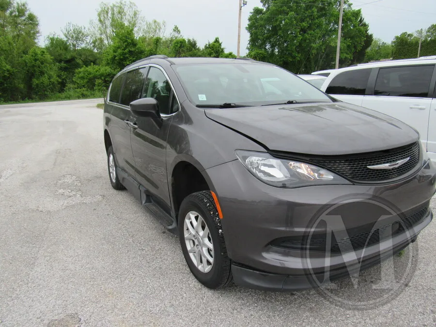 Used 2021 Chrysler VOYAGER for sale in Ozark, MO at Master's ...