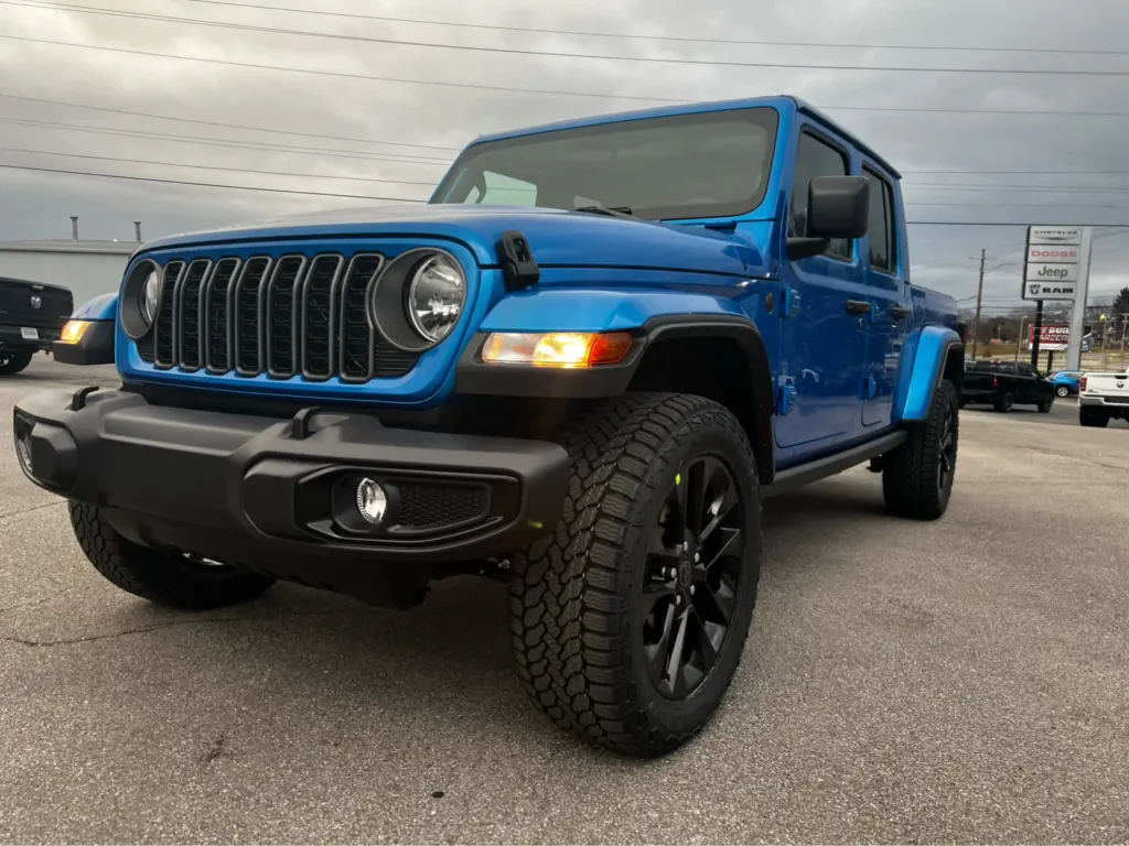 2025 Jeep Gladiator Nighthawk for sale in Morristown, TN at Farris ...