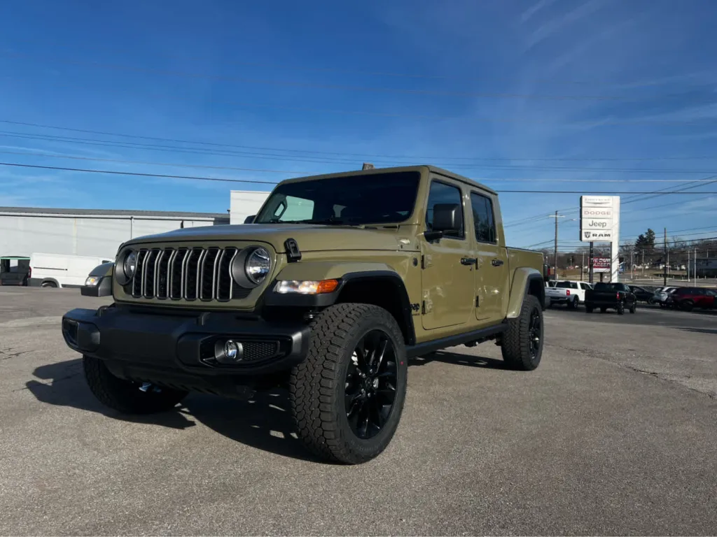 2025 Jeep Gladiator Nighthawk for sale in Morristown, TN at Farris ...