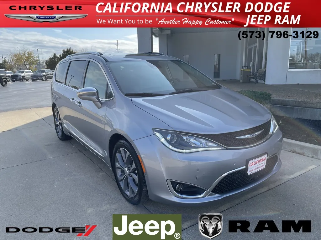 Used 2020 Chrysler Pacifica Limited for sale in California, MO at ...